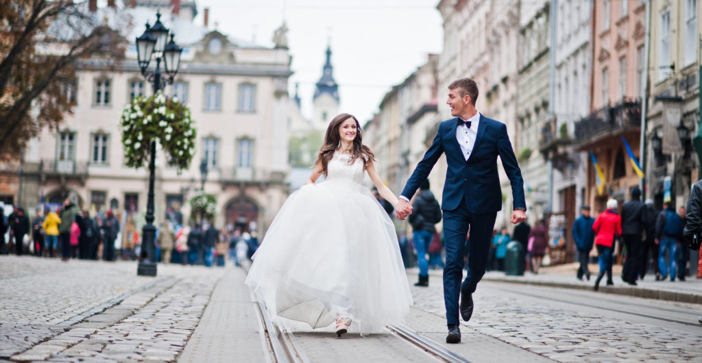 10 Ways to Enjoy Your Wedding Planning and Focus on What Matters